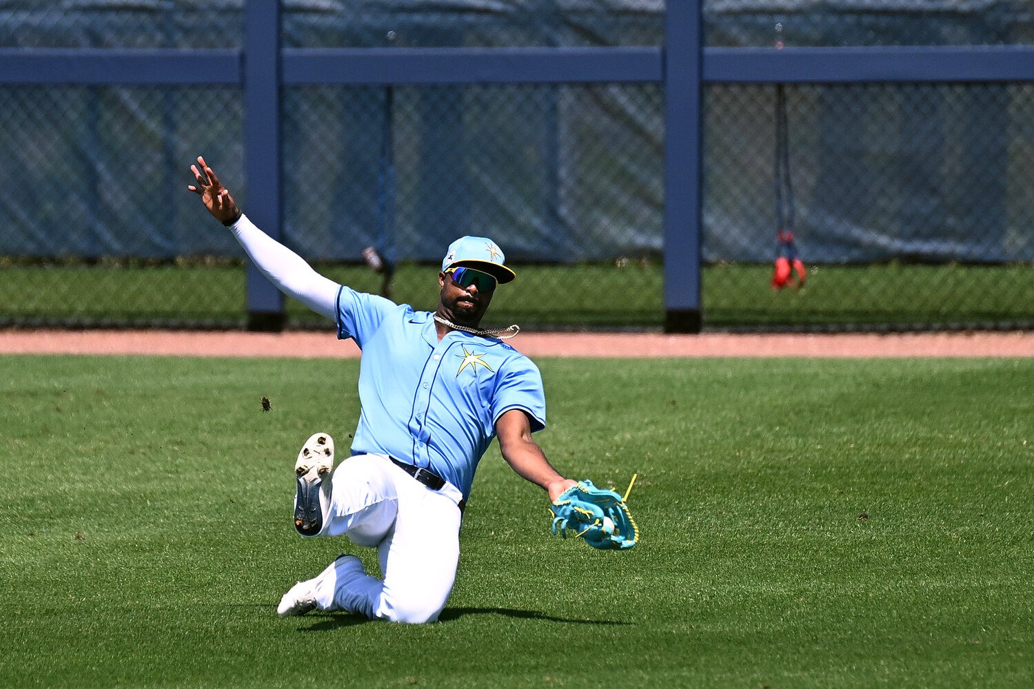 Blue Jays, Eloy Jiménez Agree to New Minor League Contract - Notes ...